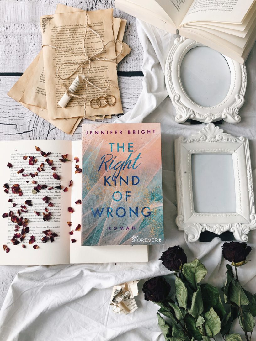 Jennifer Bright: The right kind of wrong – Beauty and the book